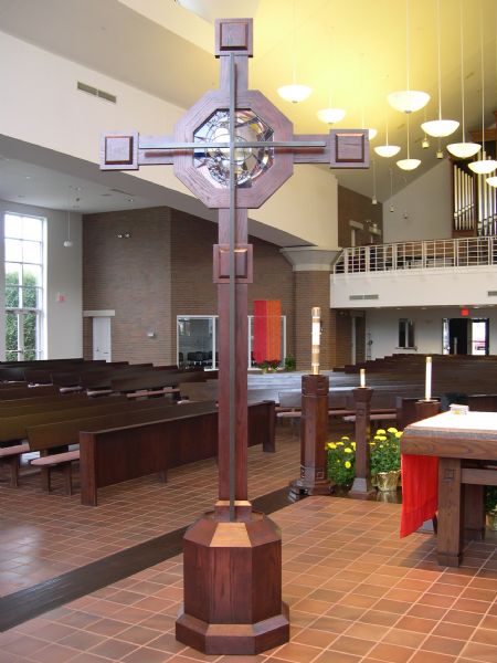 SRNPCS Processional Cross – Church Supply Warehouse